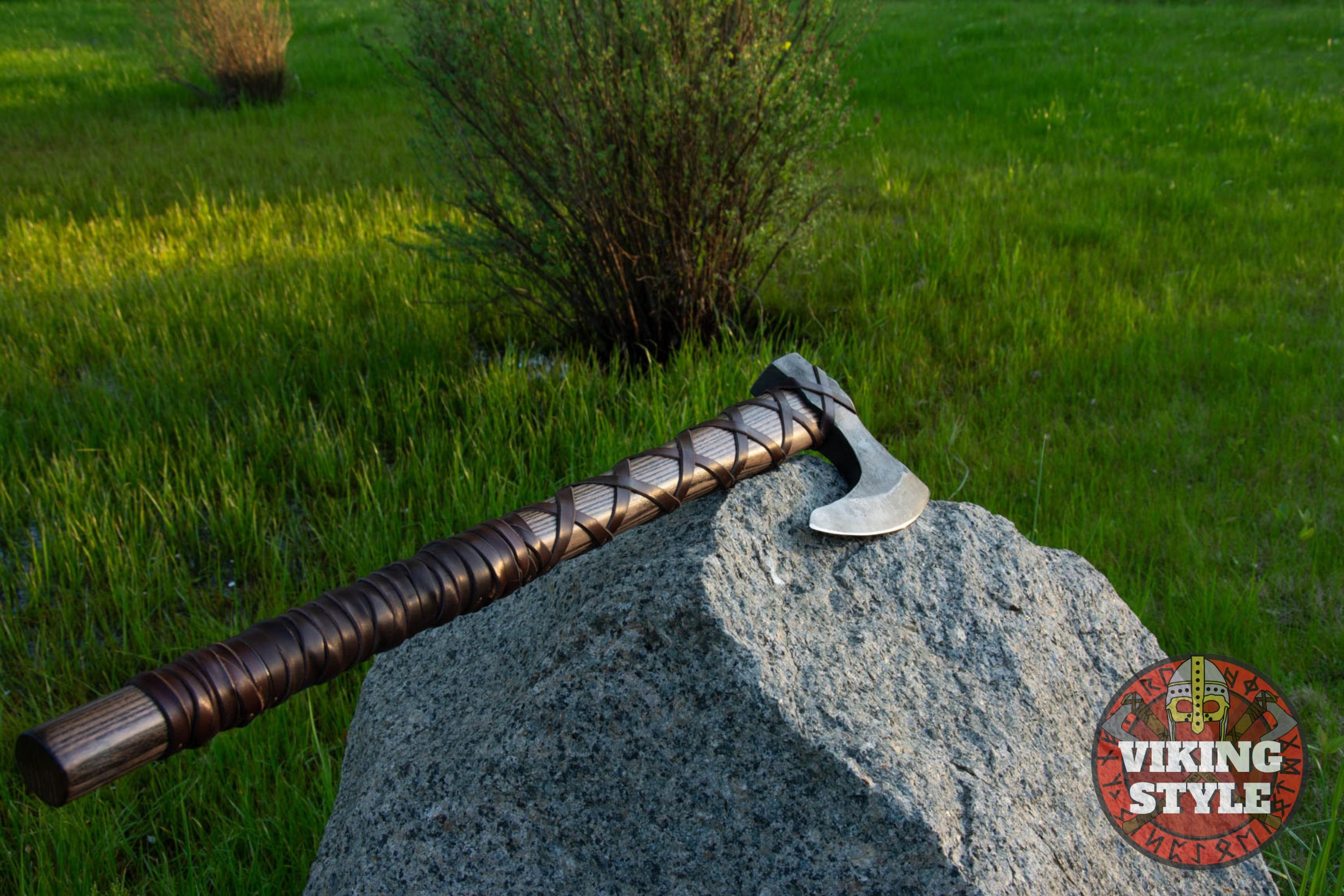 Hand Forged Ragnar Axe — VikingStyle